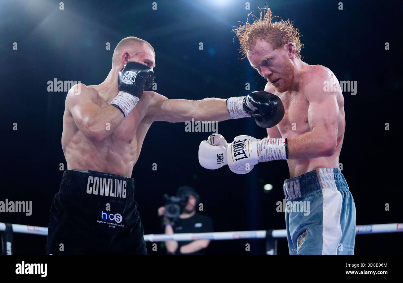 Tom cowling boxing hi-res stock photography and images - Alamy
