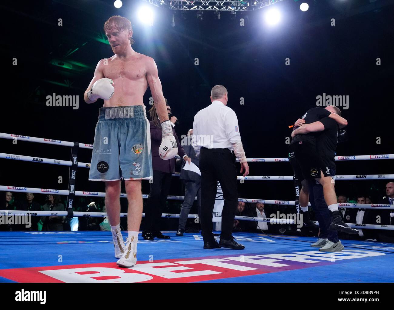 Tom cowling boxing hi-res stock photography and images - Alamy