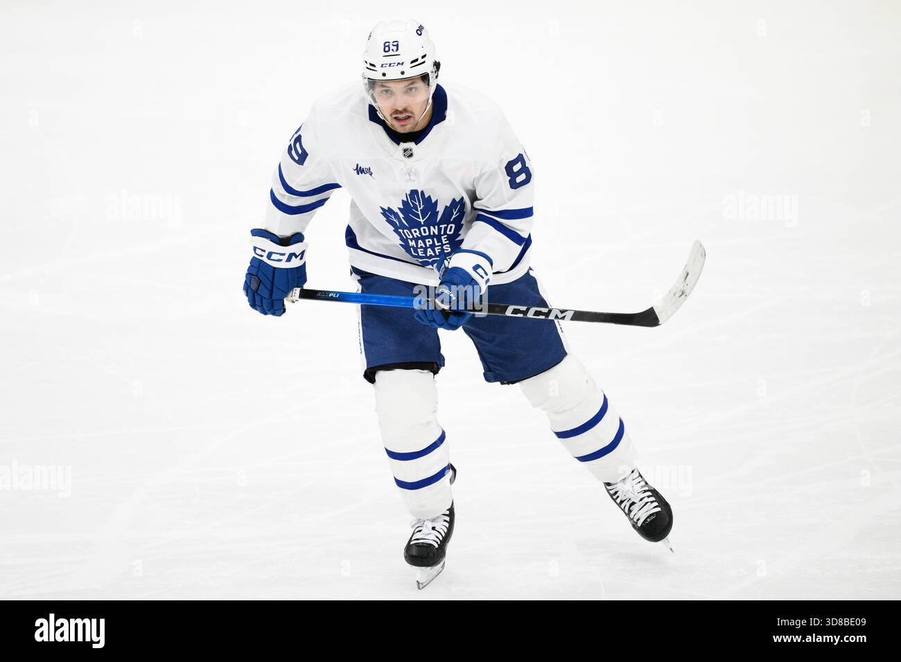 Toronto Maple Leafs left wing Nicholas Robertson (89) in action during ...