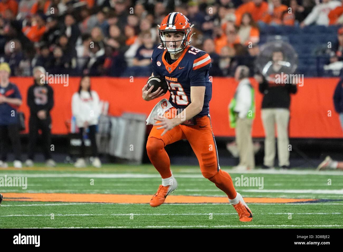 SYRACUSE, NY - NOVEMBER 29: Syracuse Orange Quarterback Joseph Filardi ...