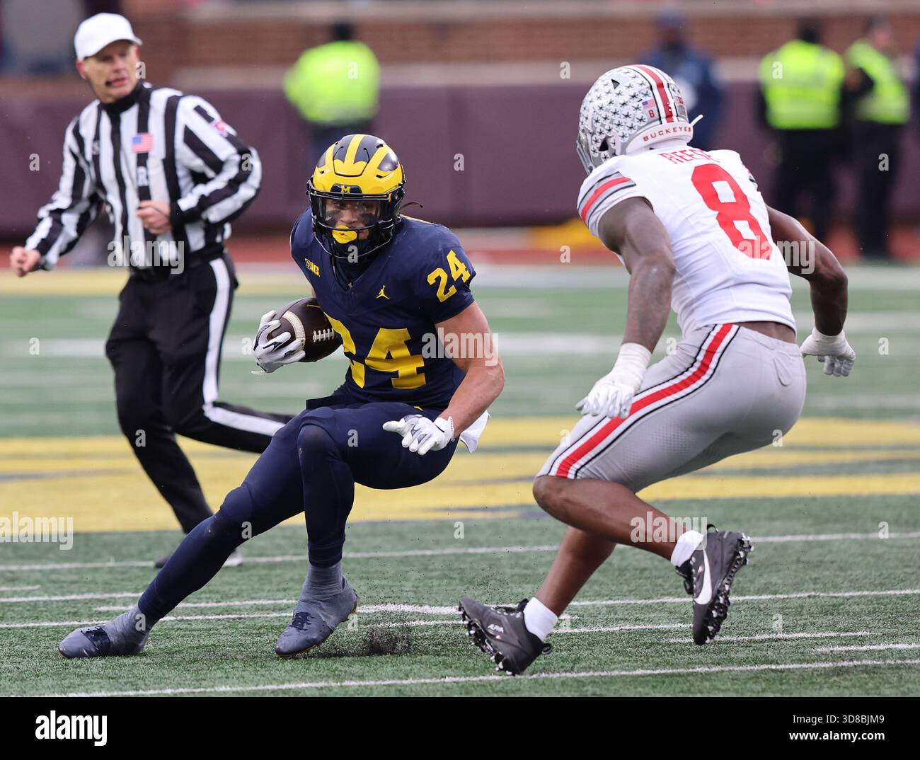 Michigan Wolverines Tevis Metcalf (24) attempts to make a move on Ohio ...