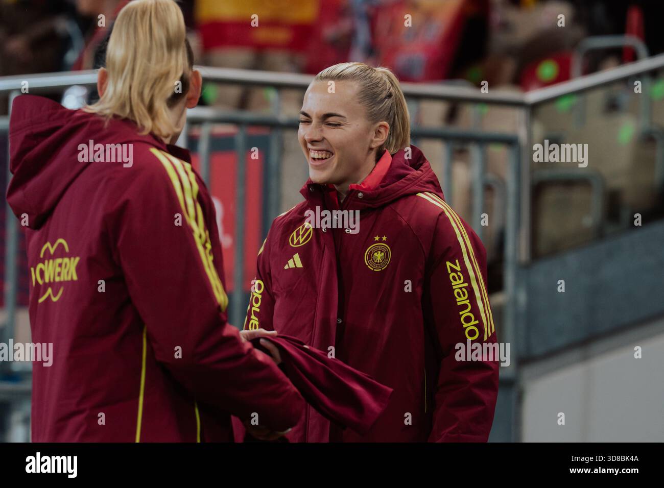 Kaiserslautern, Germany, November 28th 2025 Laura Freigang (#10 ...