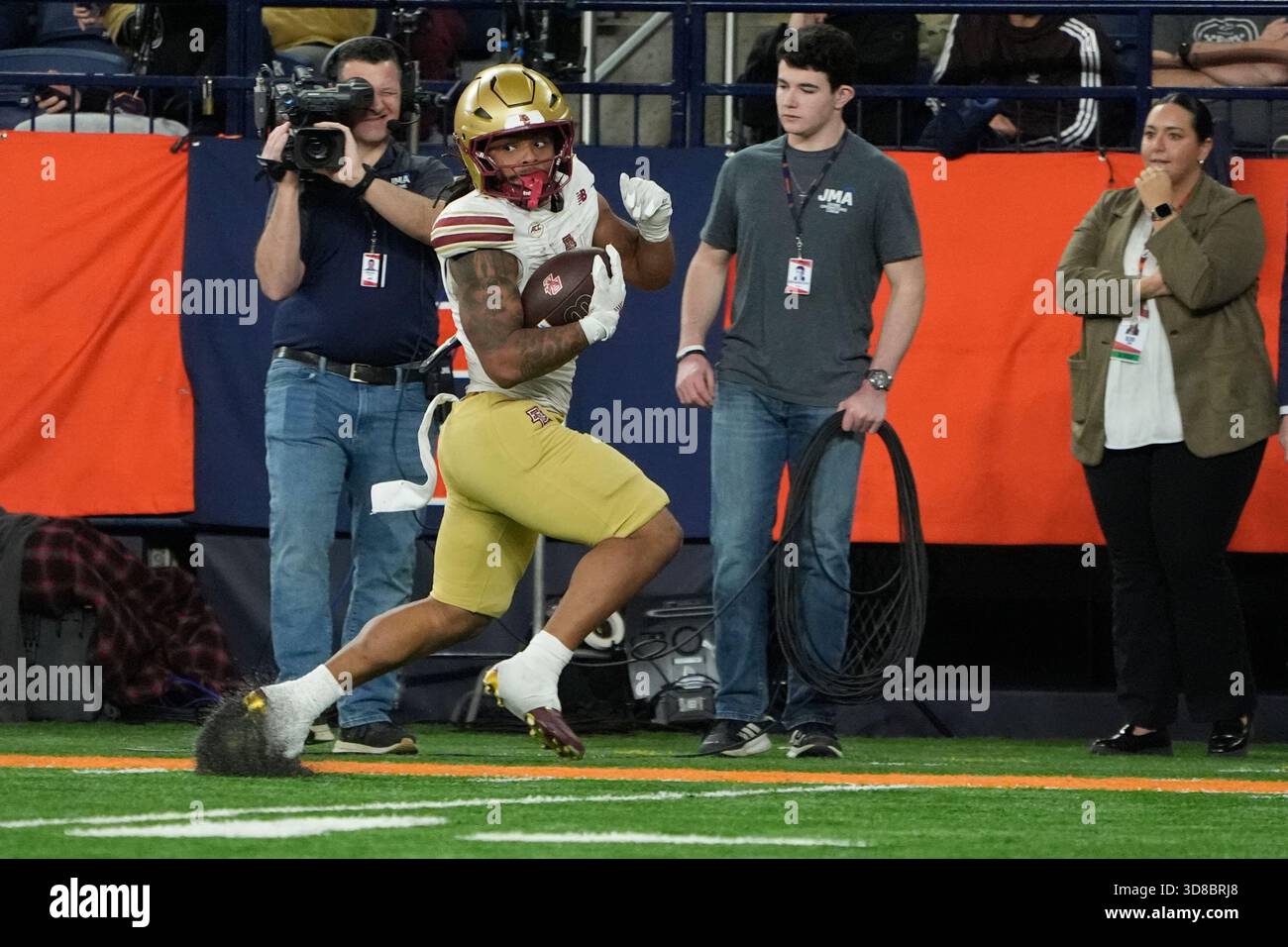 SYRACUSE, NY - NOVEMBER 29: Boston College Eagles Running Back Turbo ...