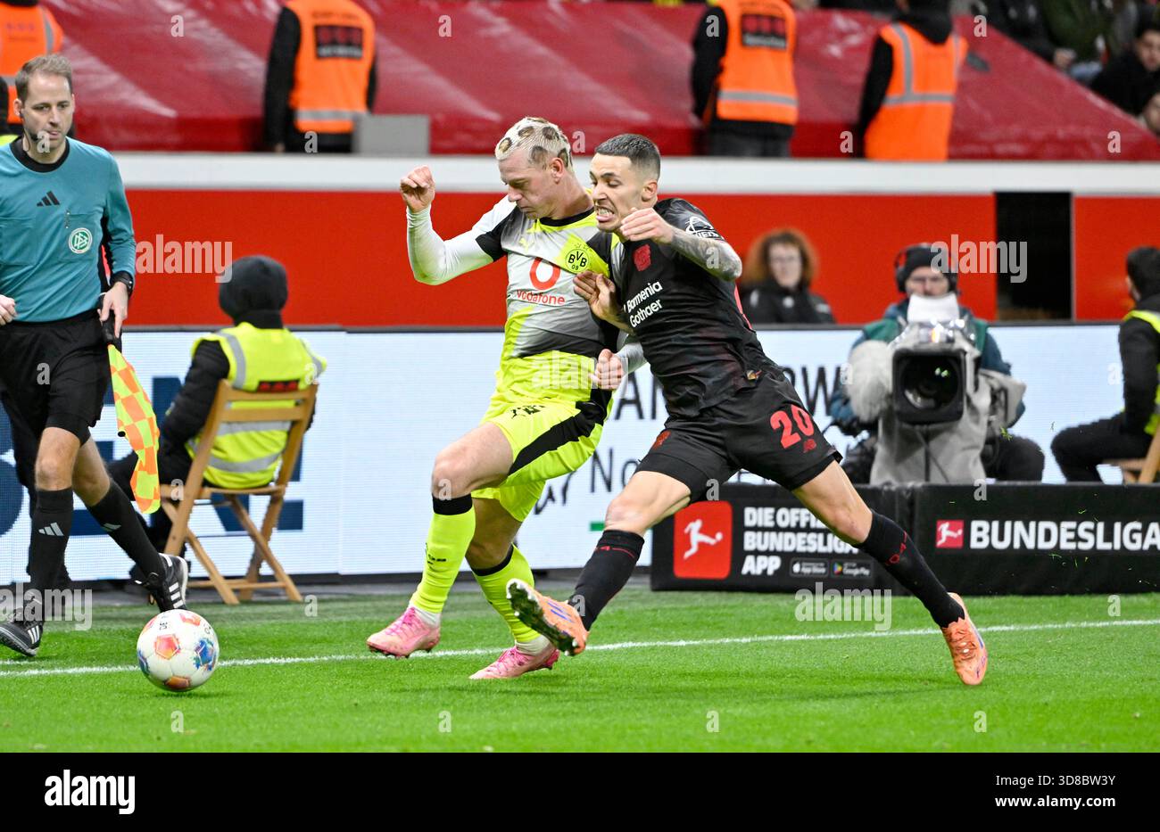 from left Julian Ryerson (Borussia Dortmund), Álex Grimaldo (Alex ...