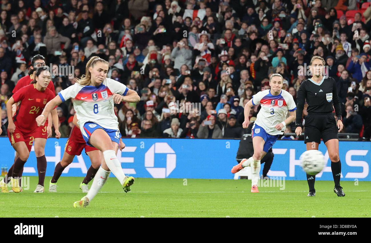 Georgia Stanway (Bayern Munich)of England Women scoresher 2nd goal from ...