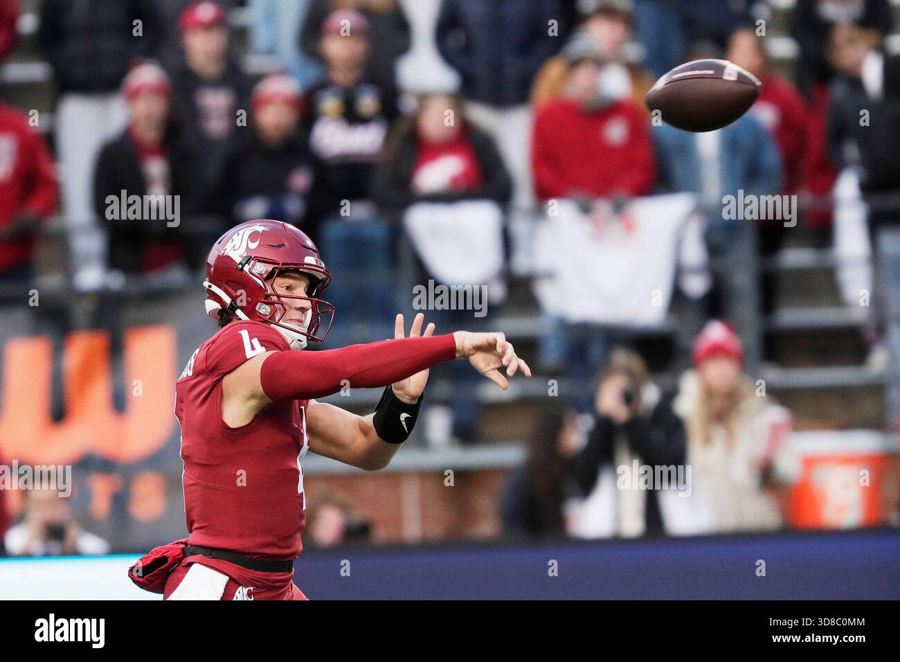 Washington State quarterback Zevi Eckhaus (4) throws a pass during the ...