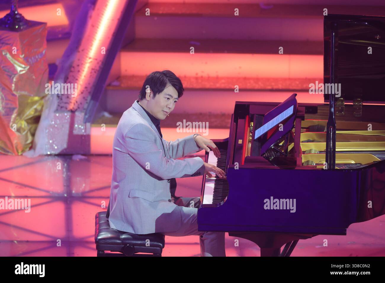 29 November 2025, Thuringia, Suhl: Lang Lang performs in the program ...