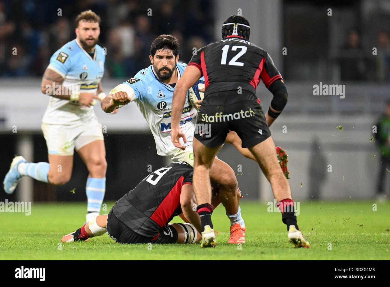 Rodrigo Bruni of Aviron Bayonnais during the Top 14 match between ...