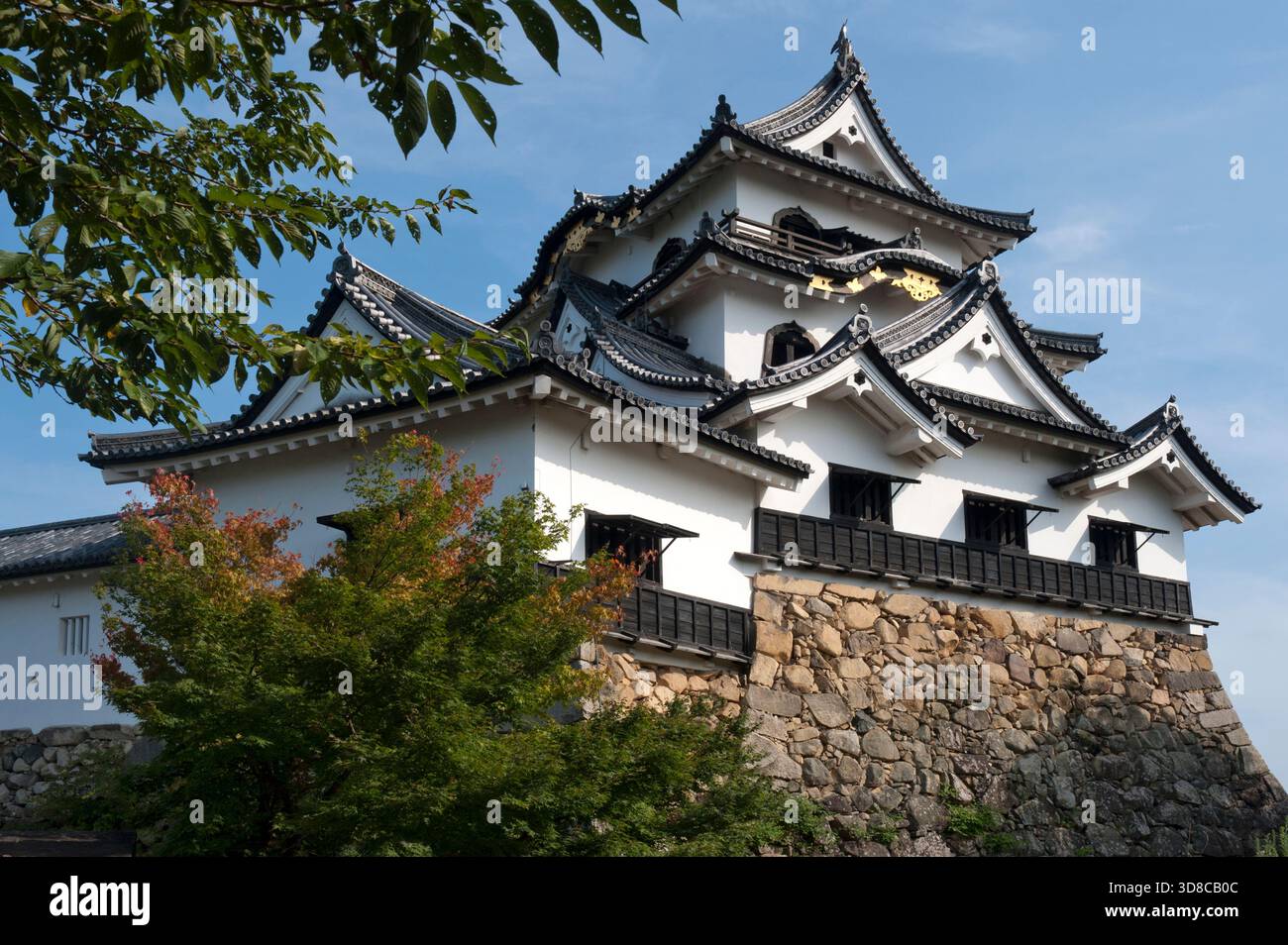 Hikone Castle (彦根城) tenshu tower, a Japanese National Treasure in Shiga ...