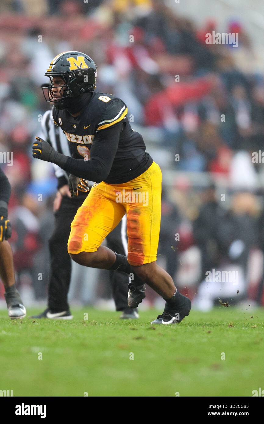 November 29, 2025: Missouri linebacker Damon Wilson II (8) comes up the ...