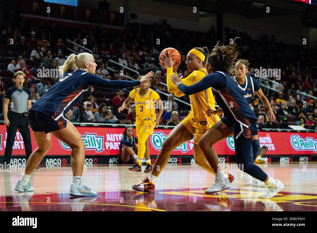 USC Trojans guard Kennedy Smith (11) drives against Pepperdine Waves ...