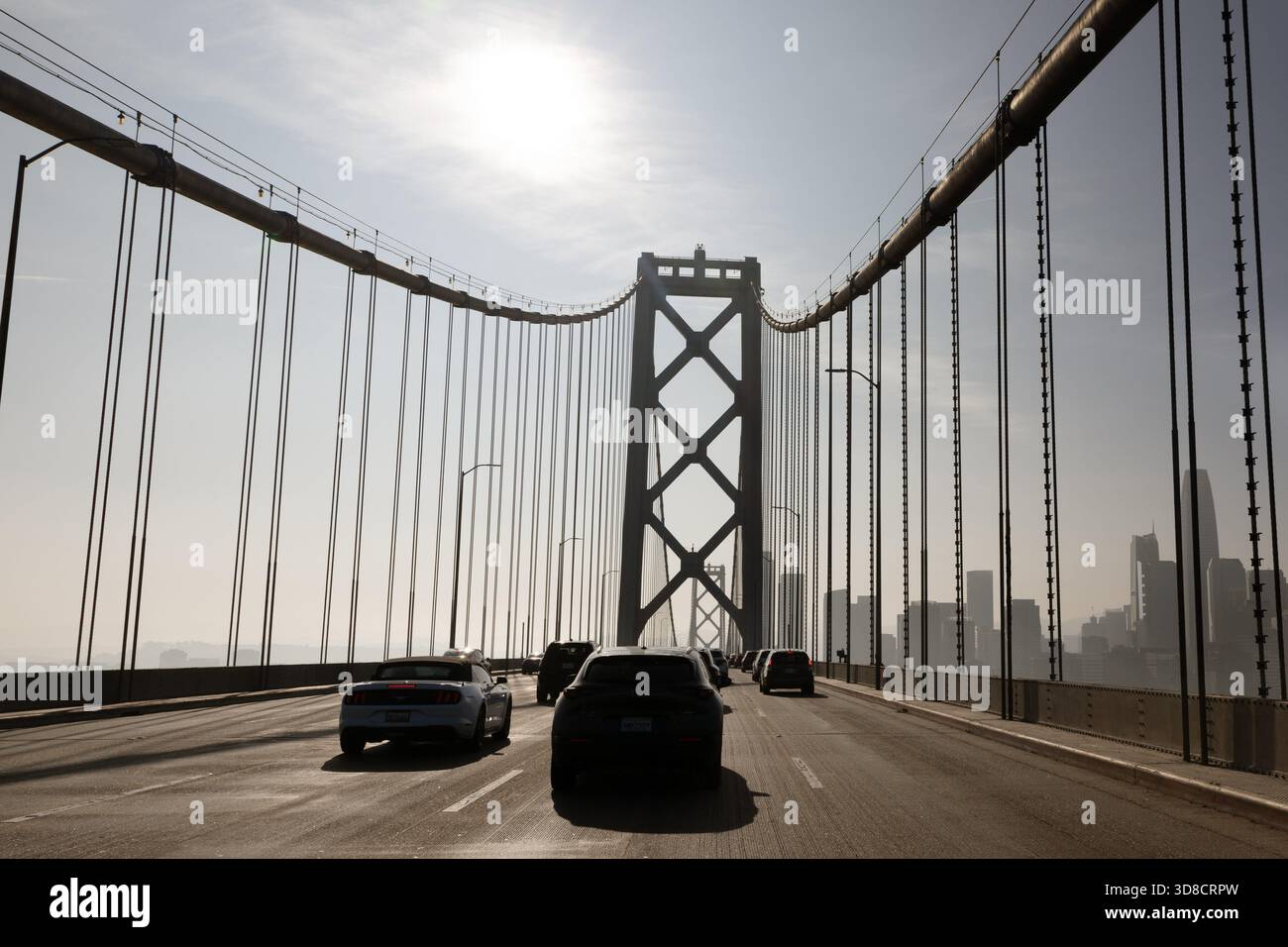 Traffic moves across bay hi-res stock photography and images - Alamy