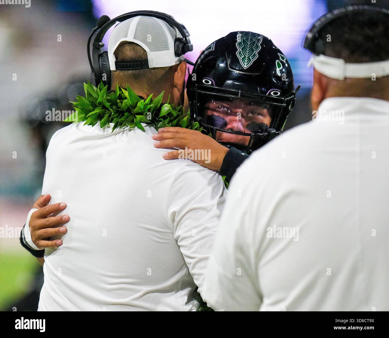 November 29, 2025: Hawaii Rainbow Warriors quarterback Micah Alejado ...