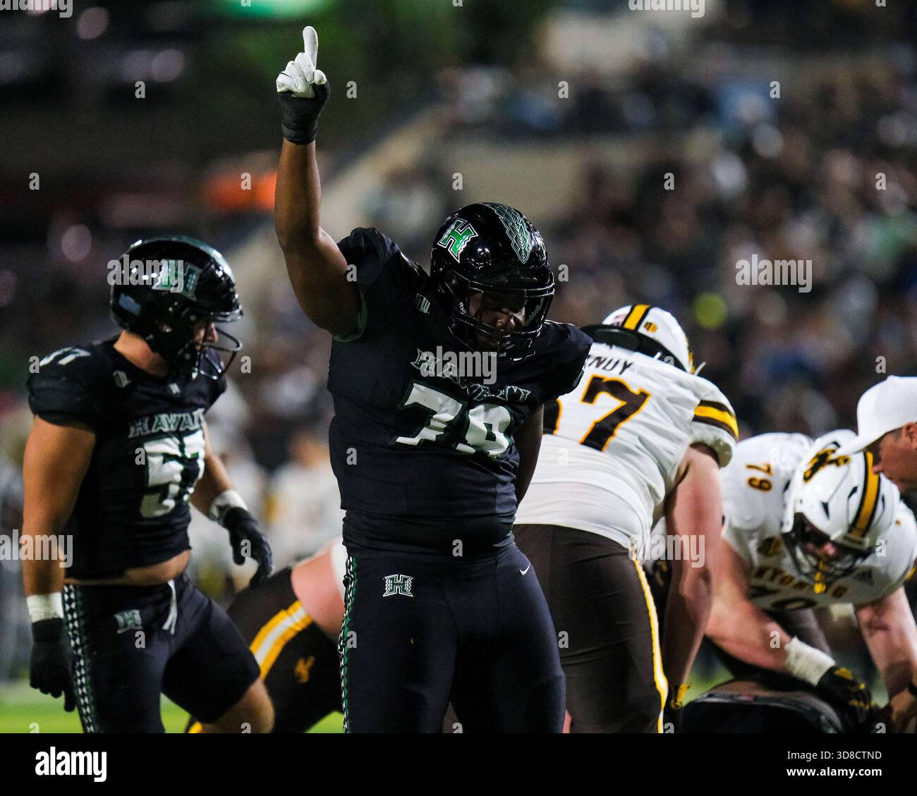 November 29, 2025: Hawaii Rainbow Warriors defensive lineman De'Jon ...
