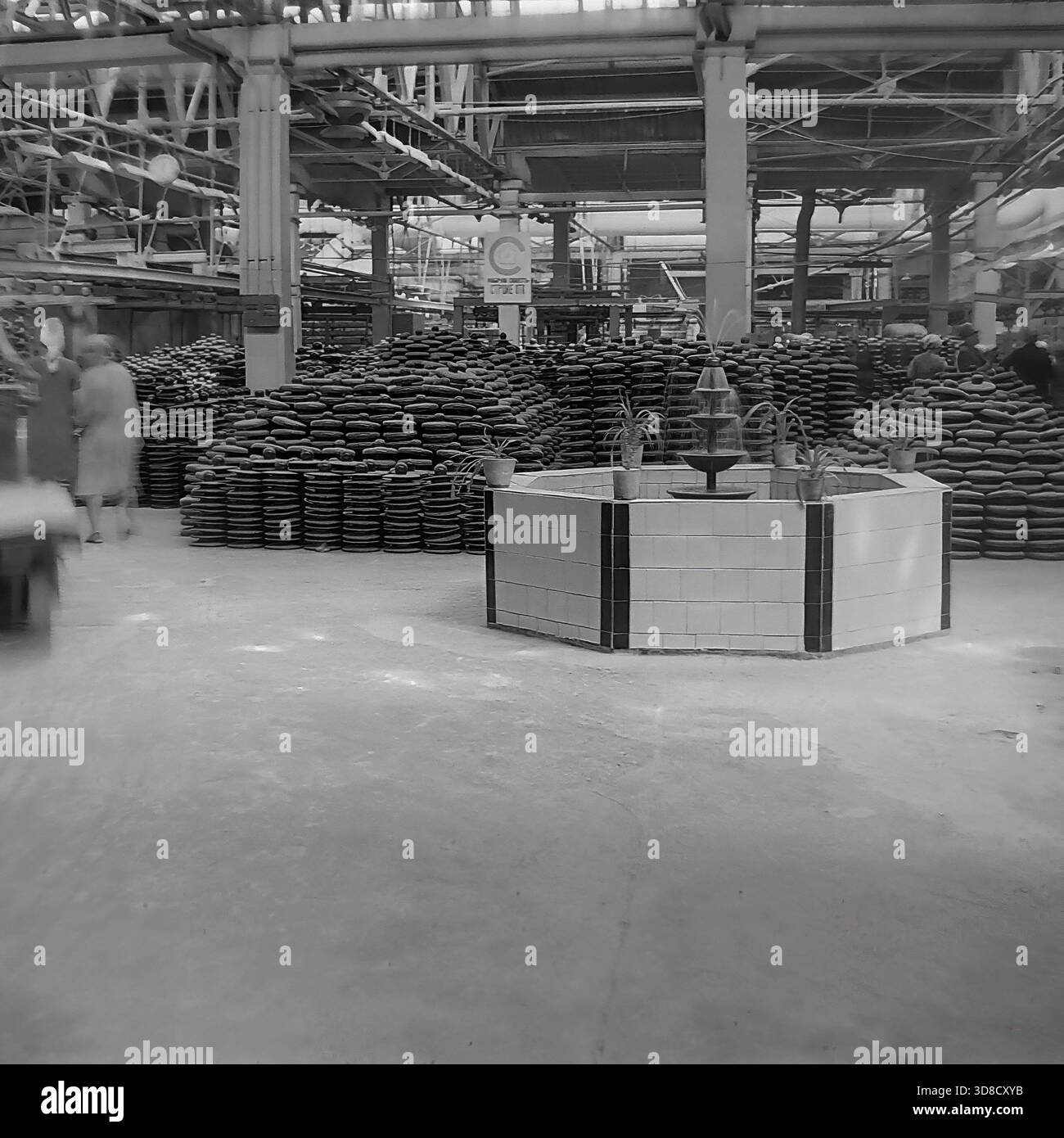 War manufacturing plants hi-res stock photography and images - Alamy