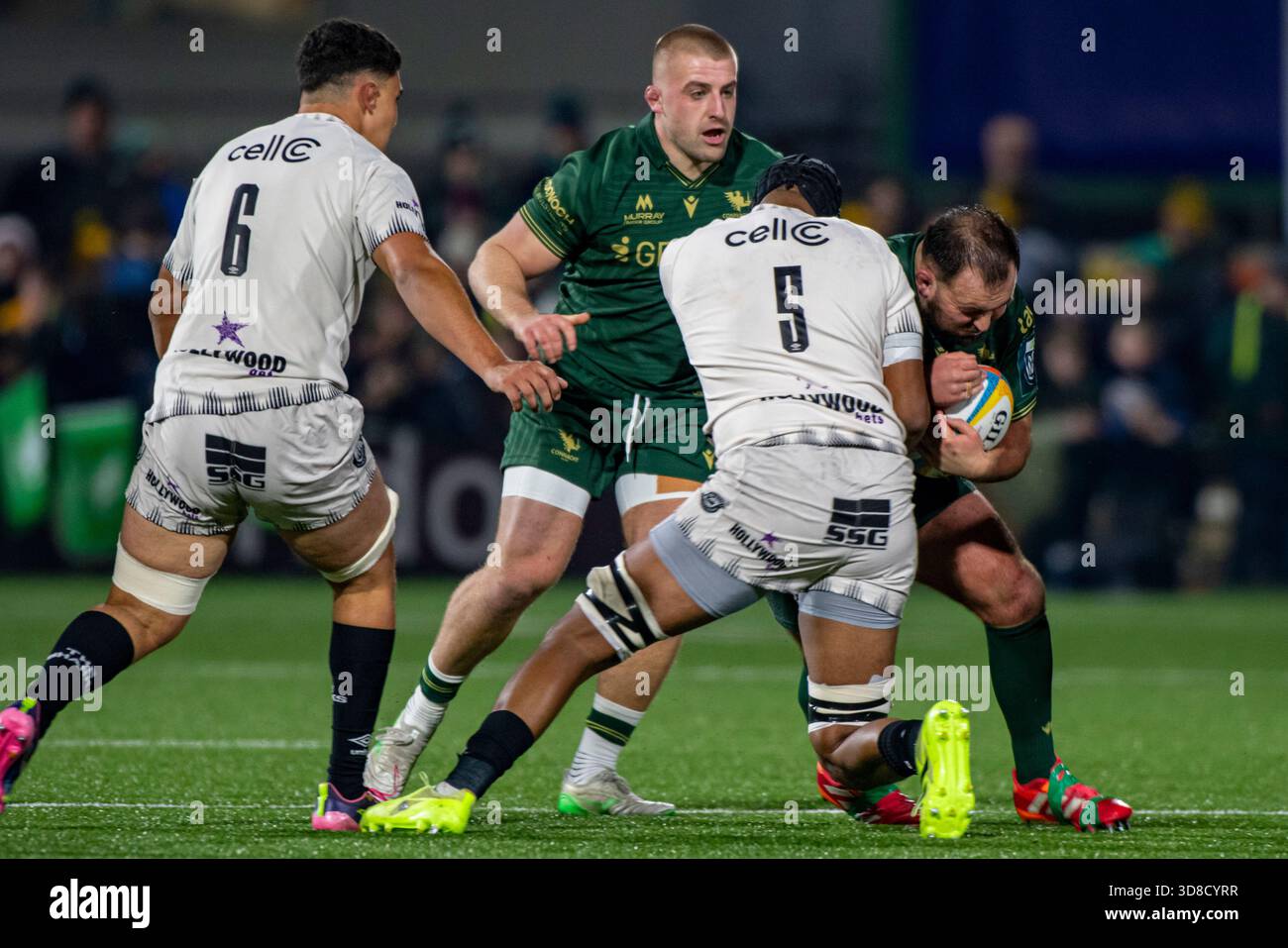 Jack Aungier of Connacht tackled by Marvin Orie of Sharks during the ...
