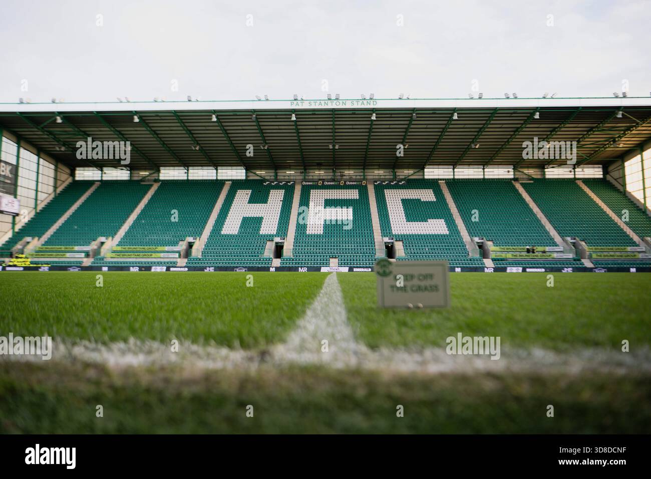EDINBURGH, SCOTLAND - NOVEMBER 30: A general view of Easter Road ...