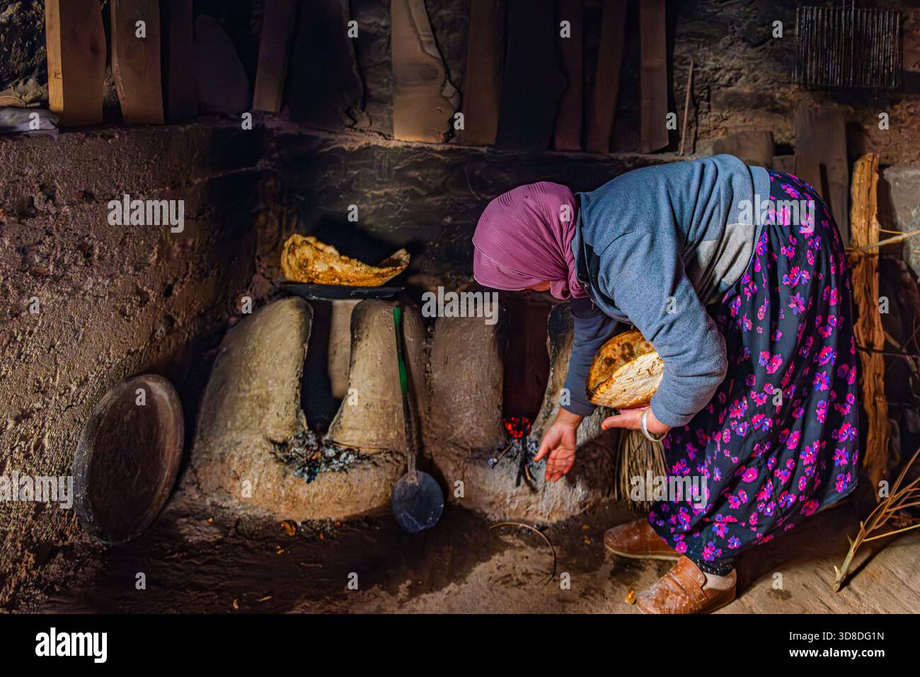 Authentic moroccan village life hi-res stock photography and images - Alamy