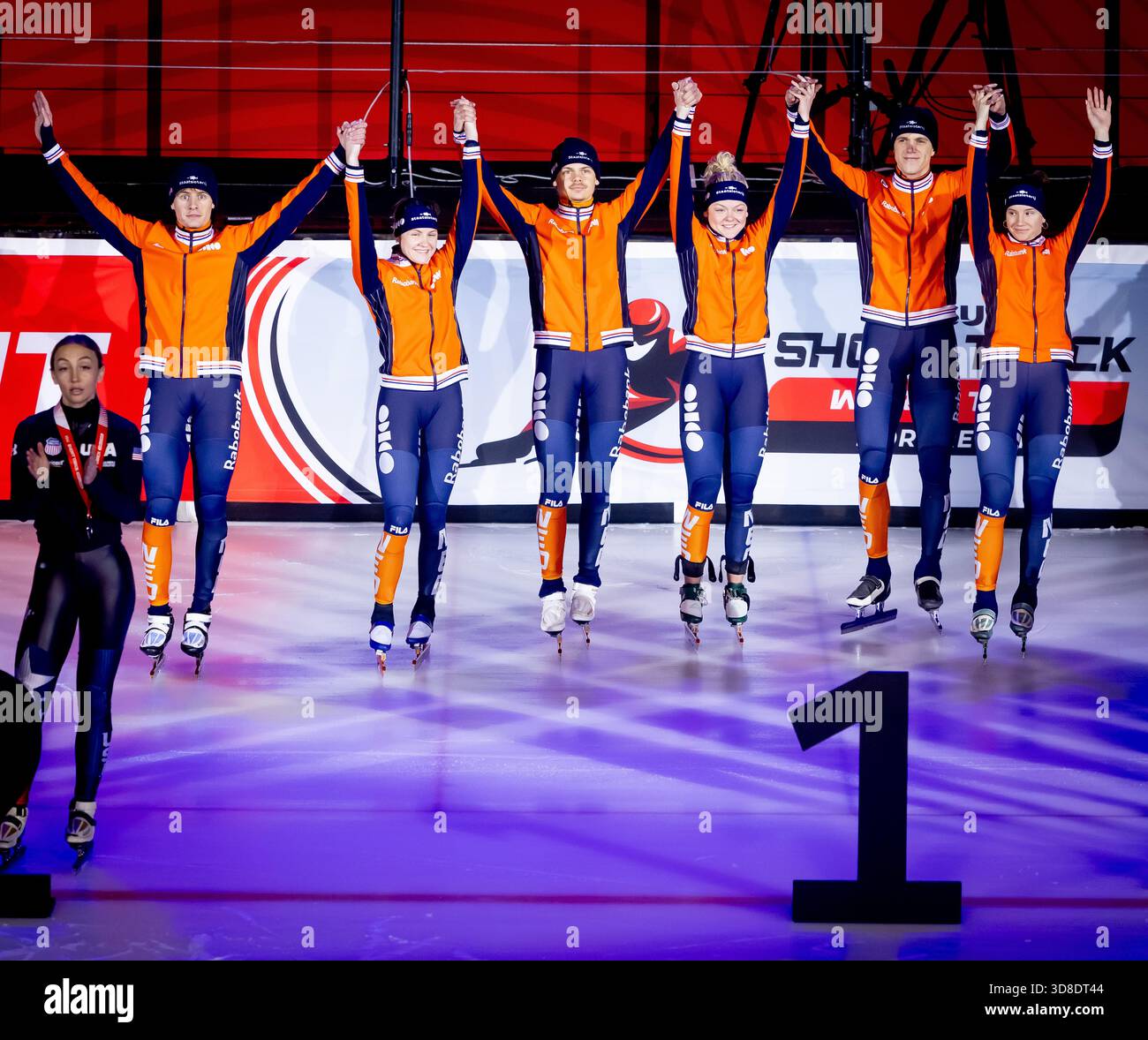 DORDRECHT – The Dutch short track speed skaters during the medal ...