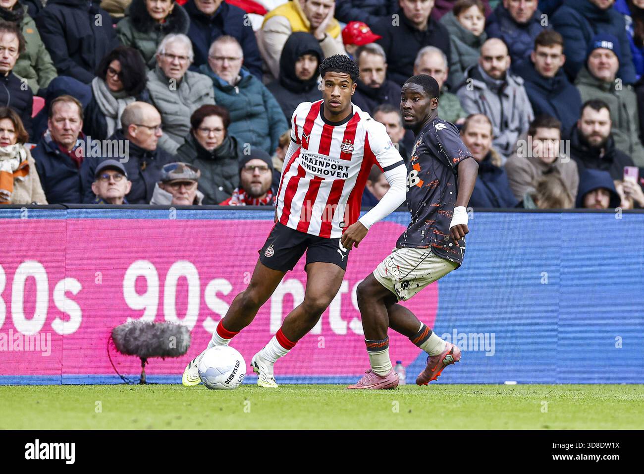 EINDHOVEN , 30-11-2025 , Philips stadium , season 2025 / 2026 , Dutch ...