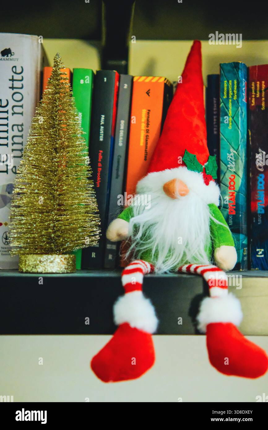 Shelf small christmas tree hi-res stock photography and images - Alamy