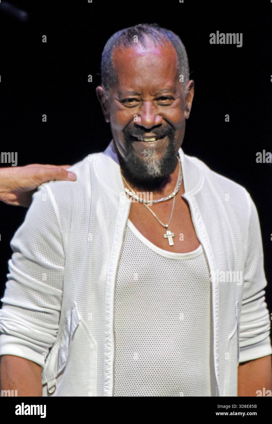 TMF, Formerly Maze, Roame Lowry on stage for Jeffrey Osborne in Concert ...