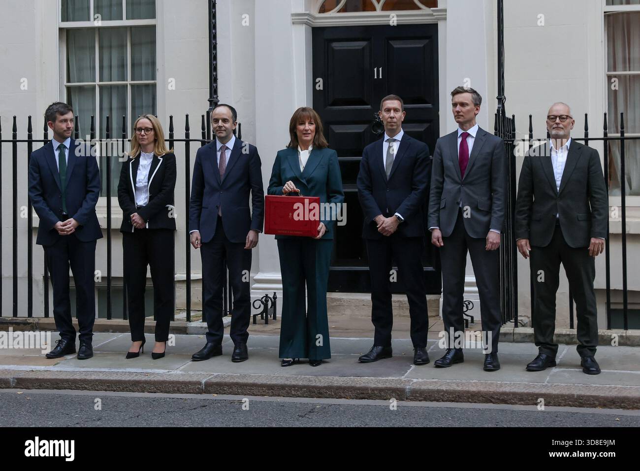 Rachel reeves with team hi-res stock photography and images - Alamy