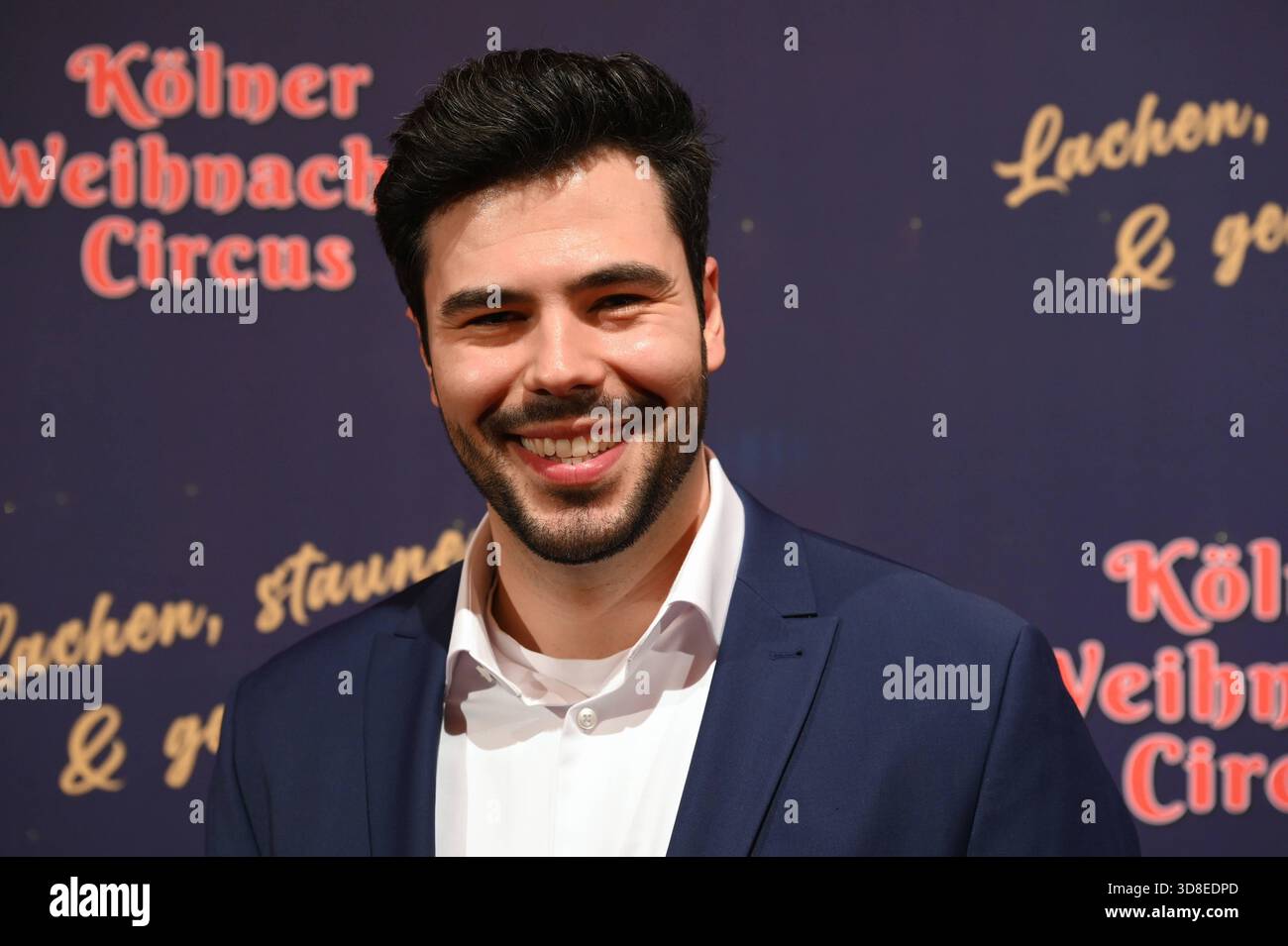 Moderator Riccardo Vaccaro kommt zur Premiere des 10. Kölner ...