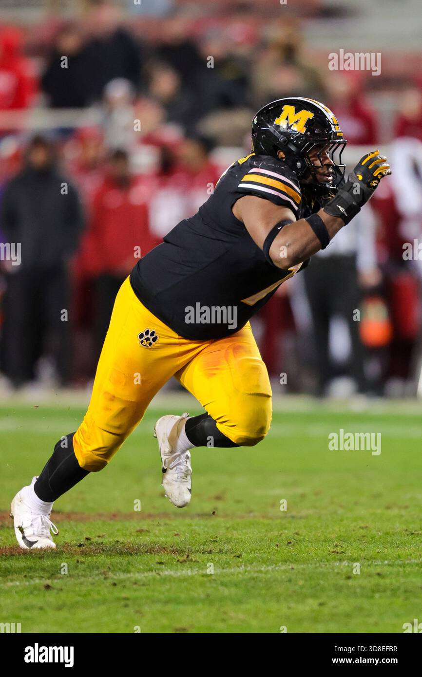 November 29, 2025: Sterling Webb (10) Missouri defensive lineman comes ...