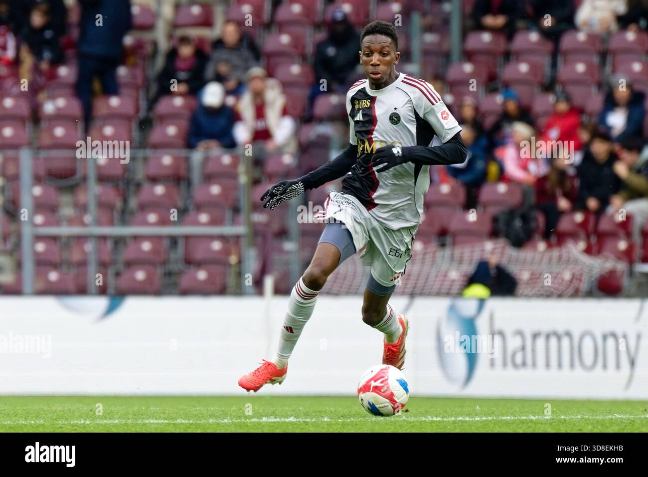 Lamine Fomba (11 Servette FC) in action (close up) during the Brack ...