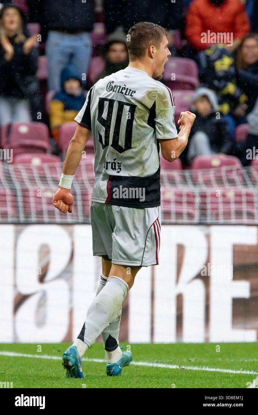 Samuel Mraz (90 Servette FC) celebrates after scoring his team's fourth ...