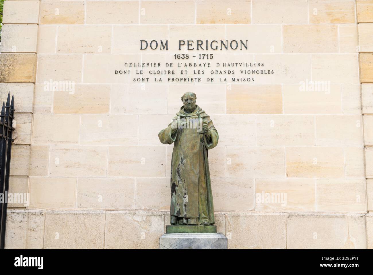 Bronze statue of cellarer Dom Perignon immortalizing his legacy in ...