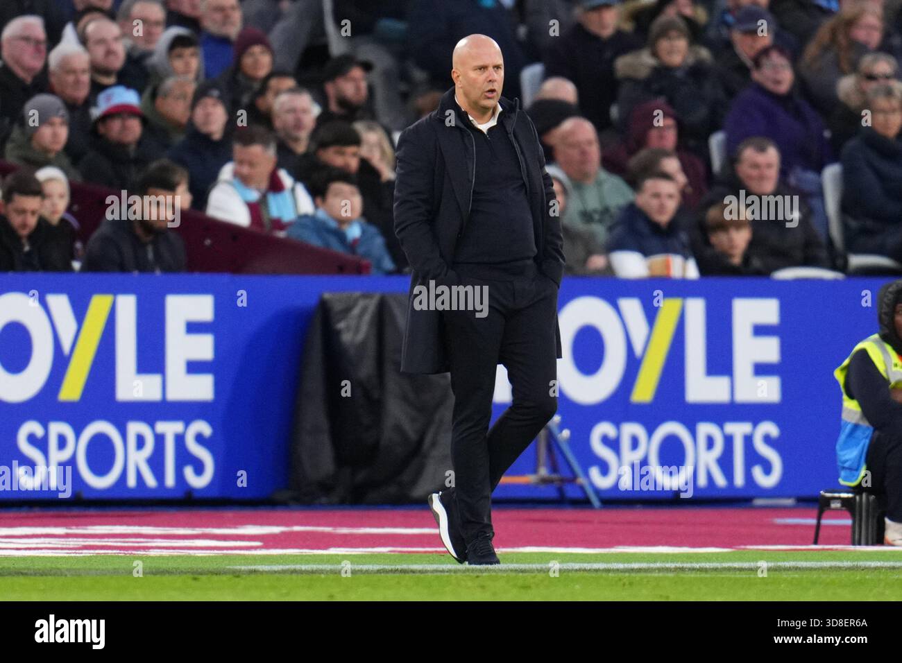 Arne slot 2025 liverpool november hi-res stock photography and images ...