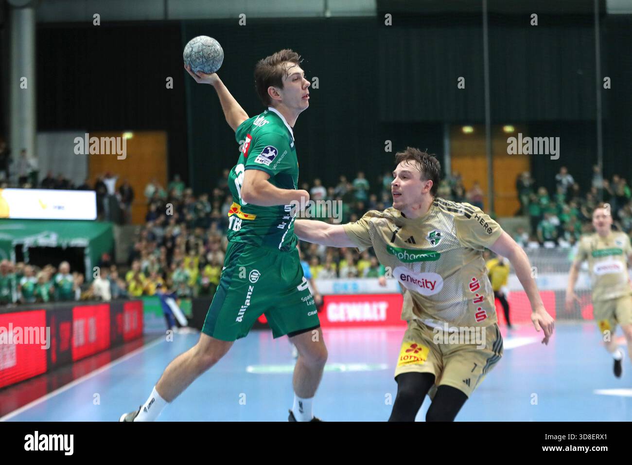Staffan Peter (18, SC DHfK Leipzig) misses the last big chance for ...