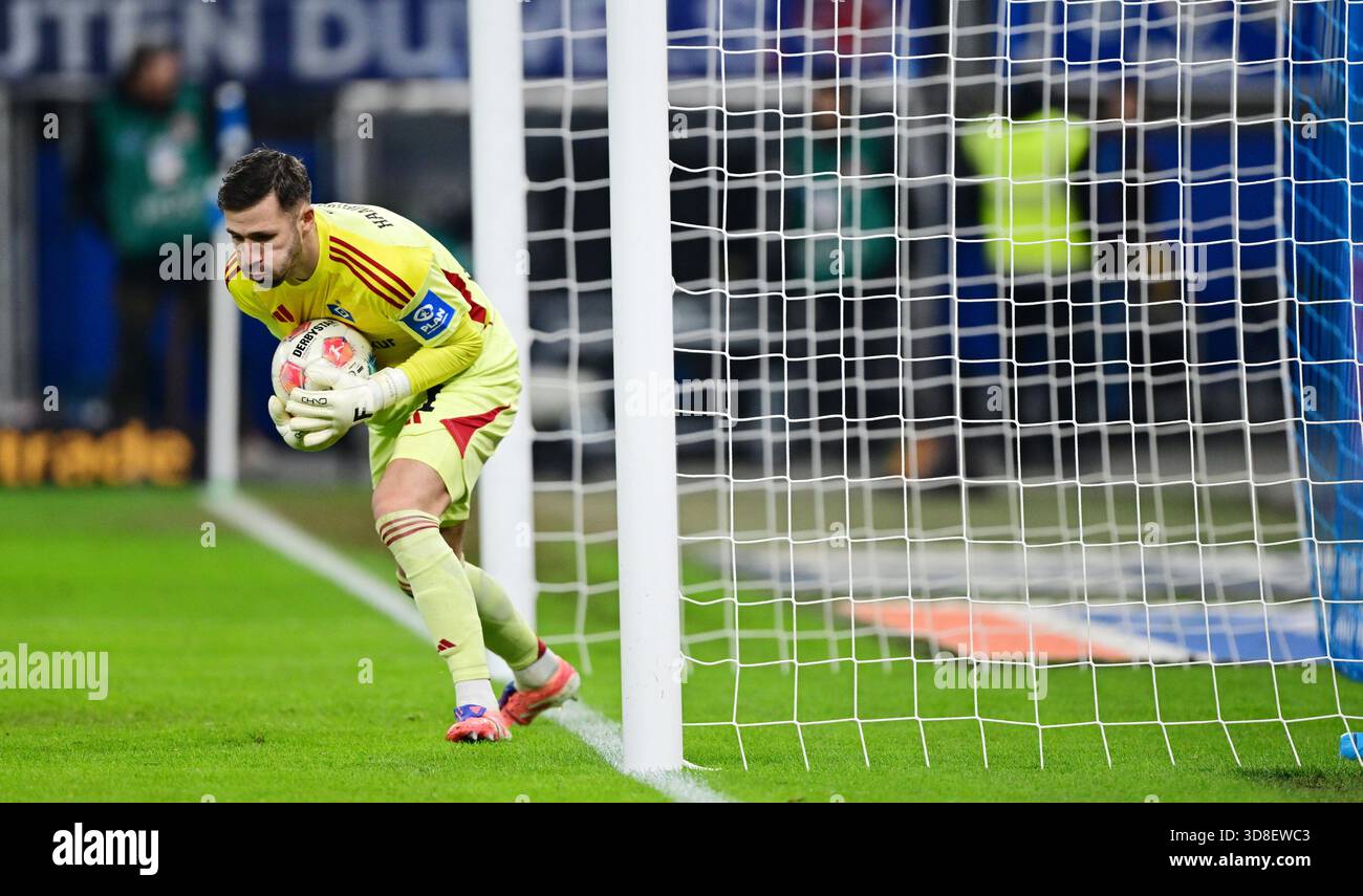 Goalkeeper Daniel Heuer Fernandes (HSV Hamburg) Hamburg, November 30 ...