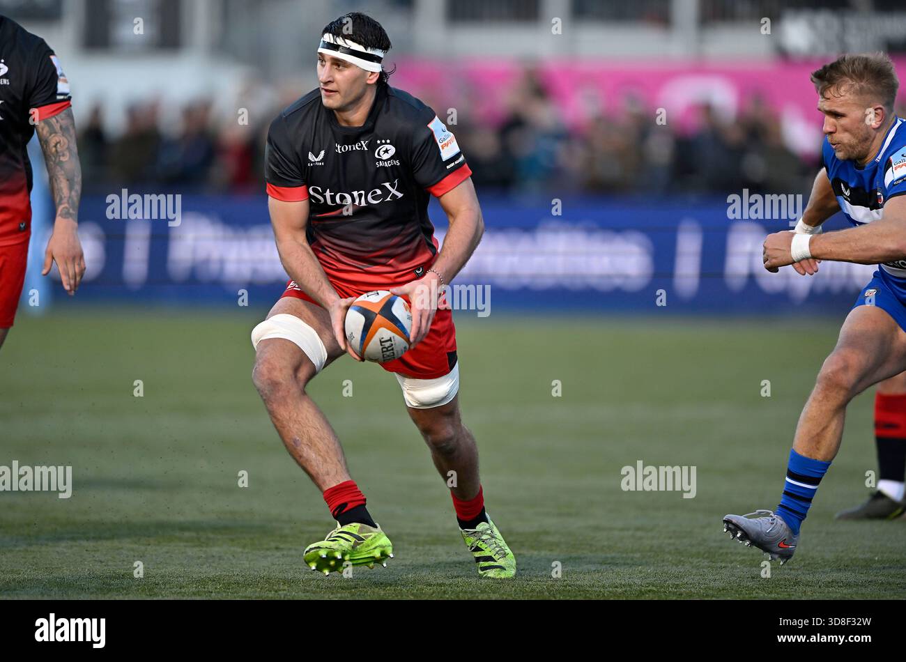 Barnet. United Kingdom. 30 November 2025. Prem Rugby. Saracens V Bath ...