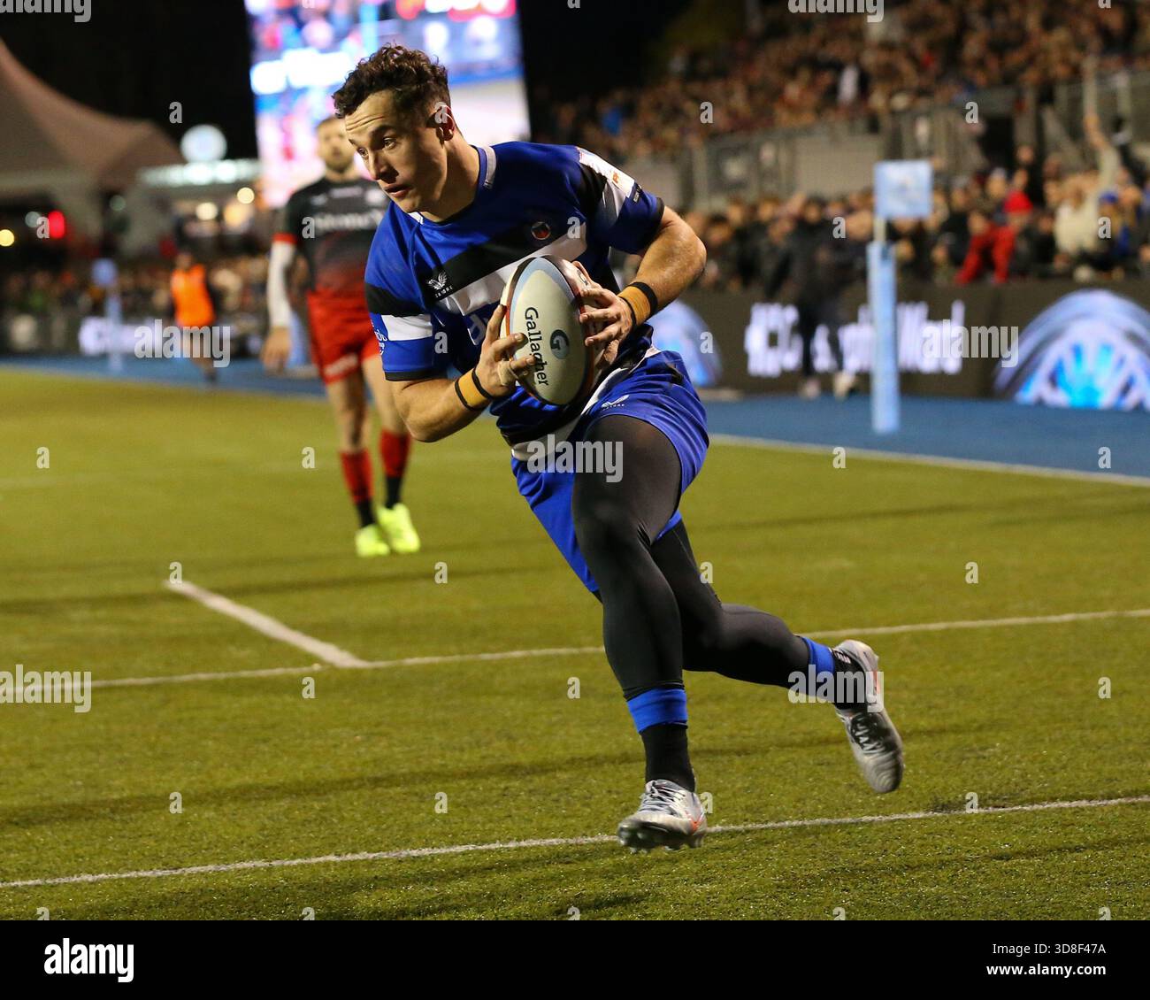 London, England, November 30 2025: Henry Arundell (11 Bath) on his way ...