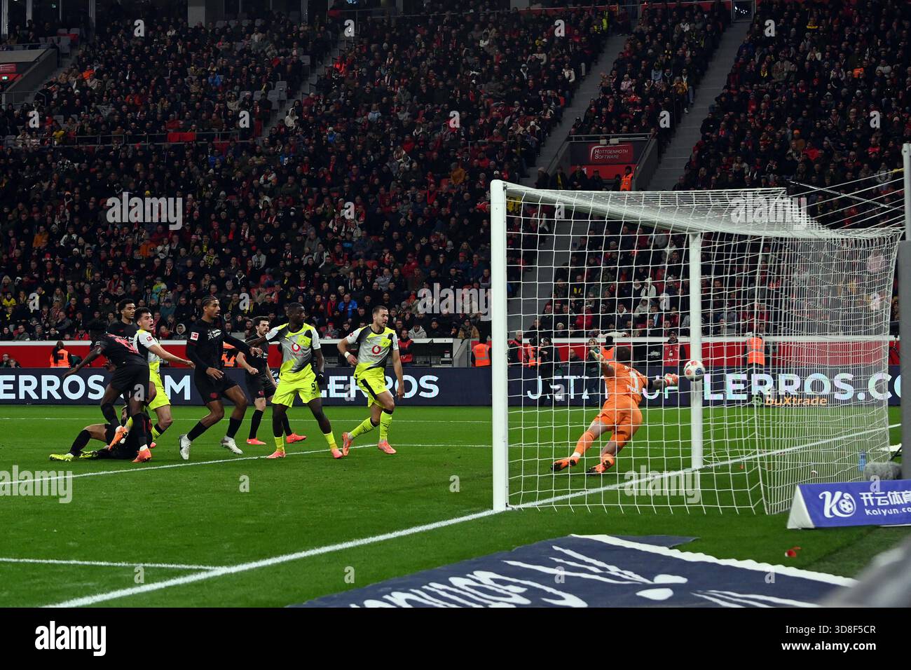 Football; Matchday 12; 1. Bundesliga [Bundesliga]; Season 2025/2026 ...