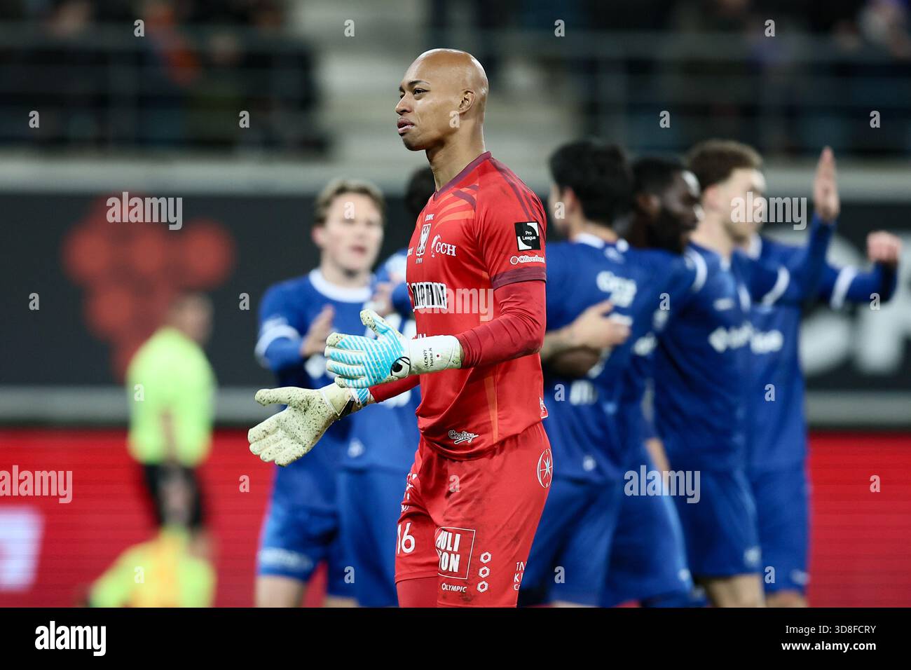 STVV's goalkeeper Leo Kokubo reacts during a soccer match between KAA ...