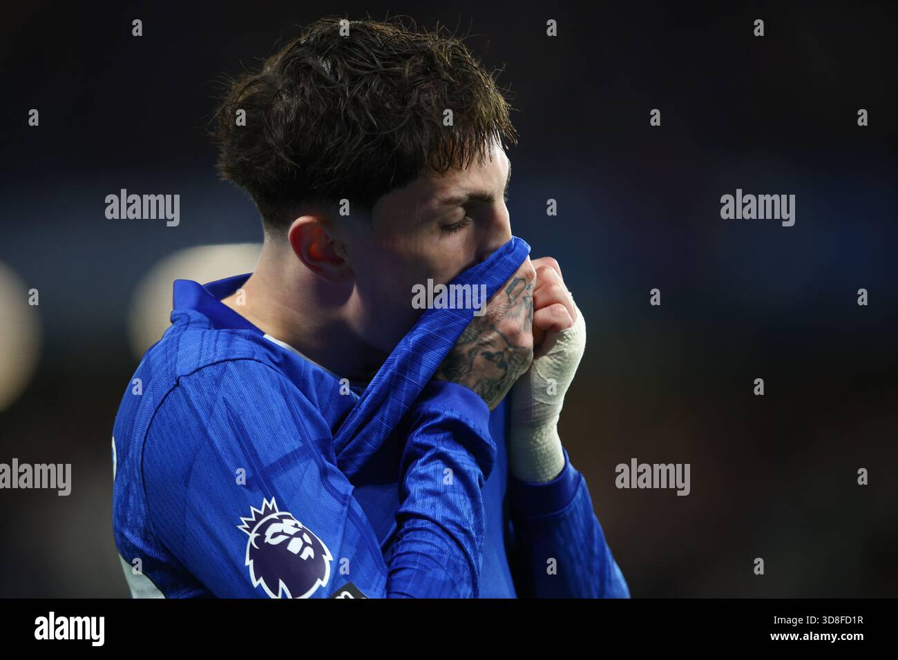 LONDON, UK - 30th Nov 2025: Alejandro Garnacho of Chelsea reacts during ...