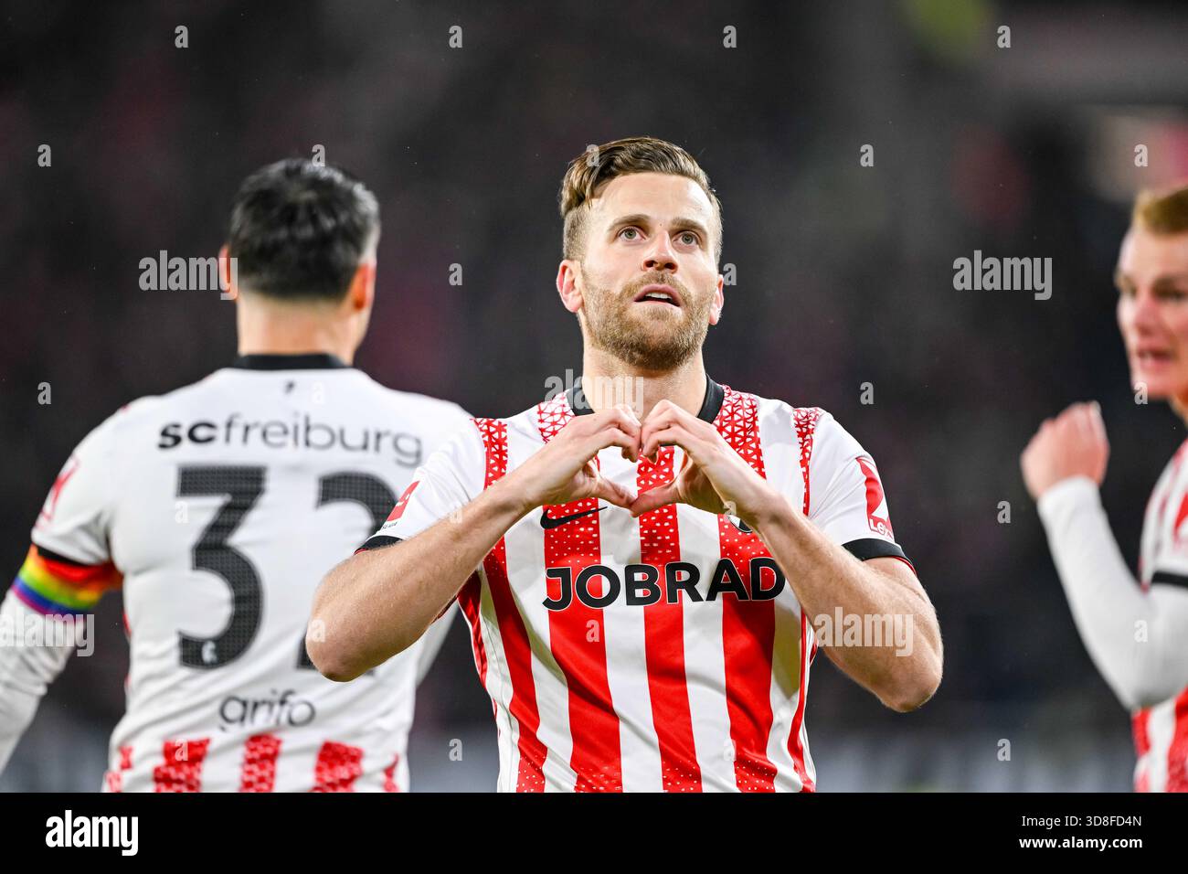 30 November 2025, Baden-Württemberg, Freiburg im Breisgau: Soccer ...