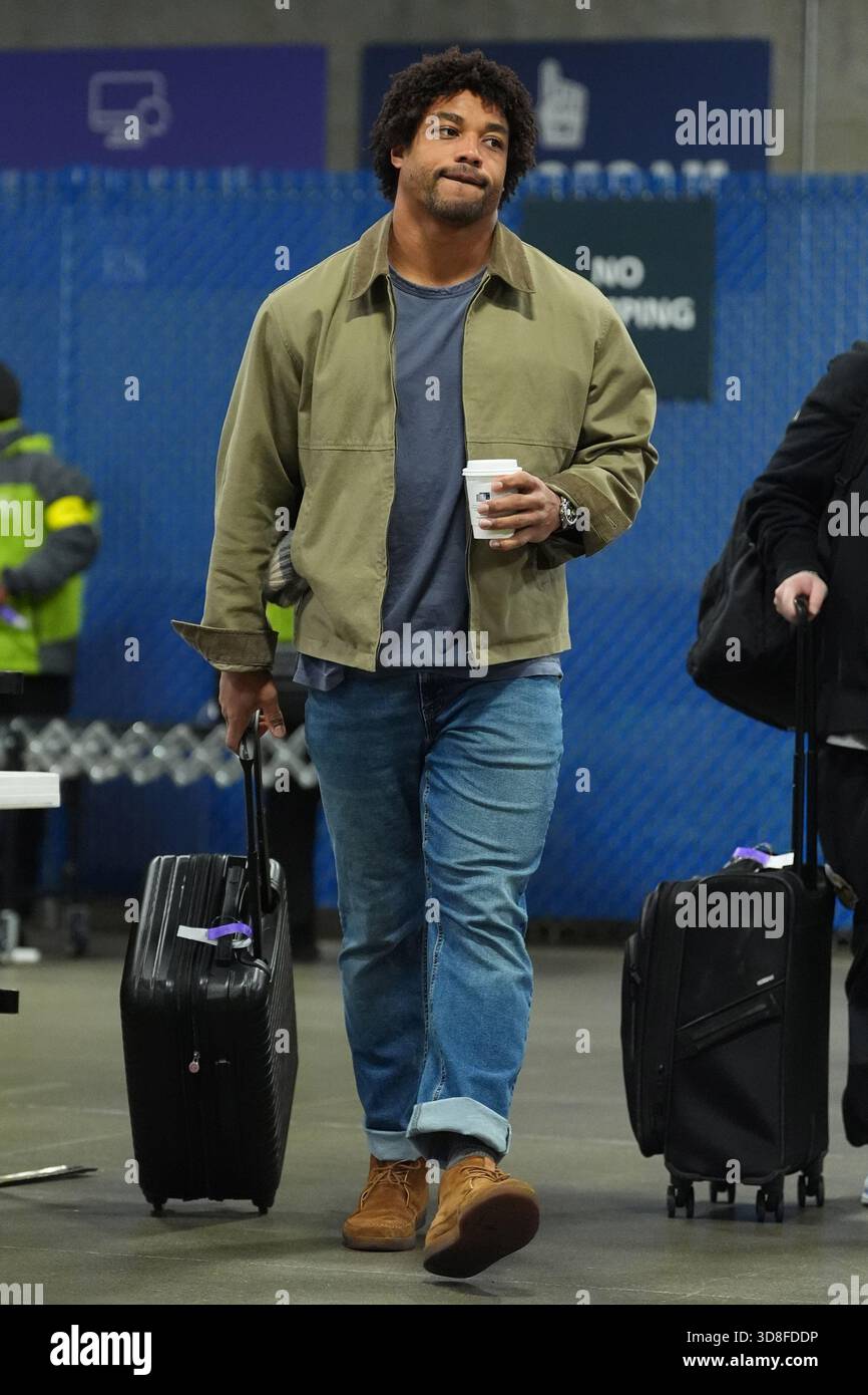 Minnesota Vikings linebacker Eric Wilson (55) arrives before an NFL ...