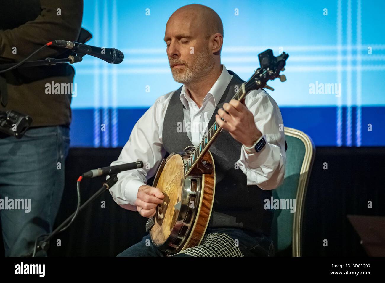 Claire garabedian edinburgh hi-res stock photography and images - Alamy