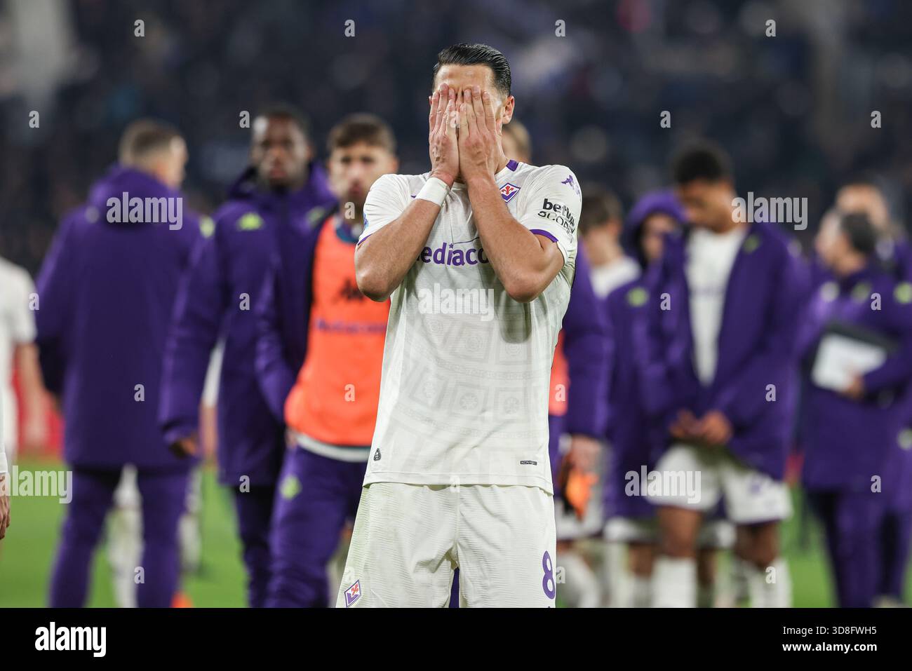 Bergamo, Italy. 30th, November 2025. Rolando Mandragora (8) of ...