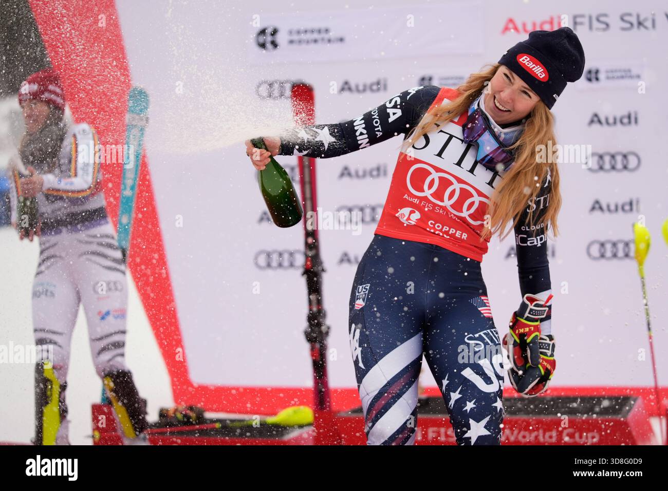 First place finisher United States' Mikaela Shiffrin celebrates after a ...