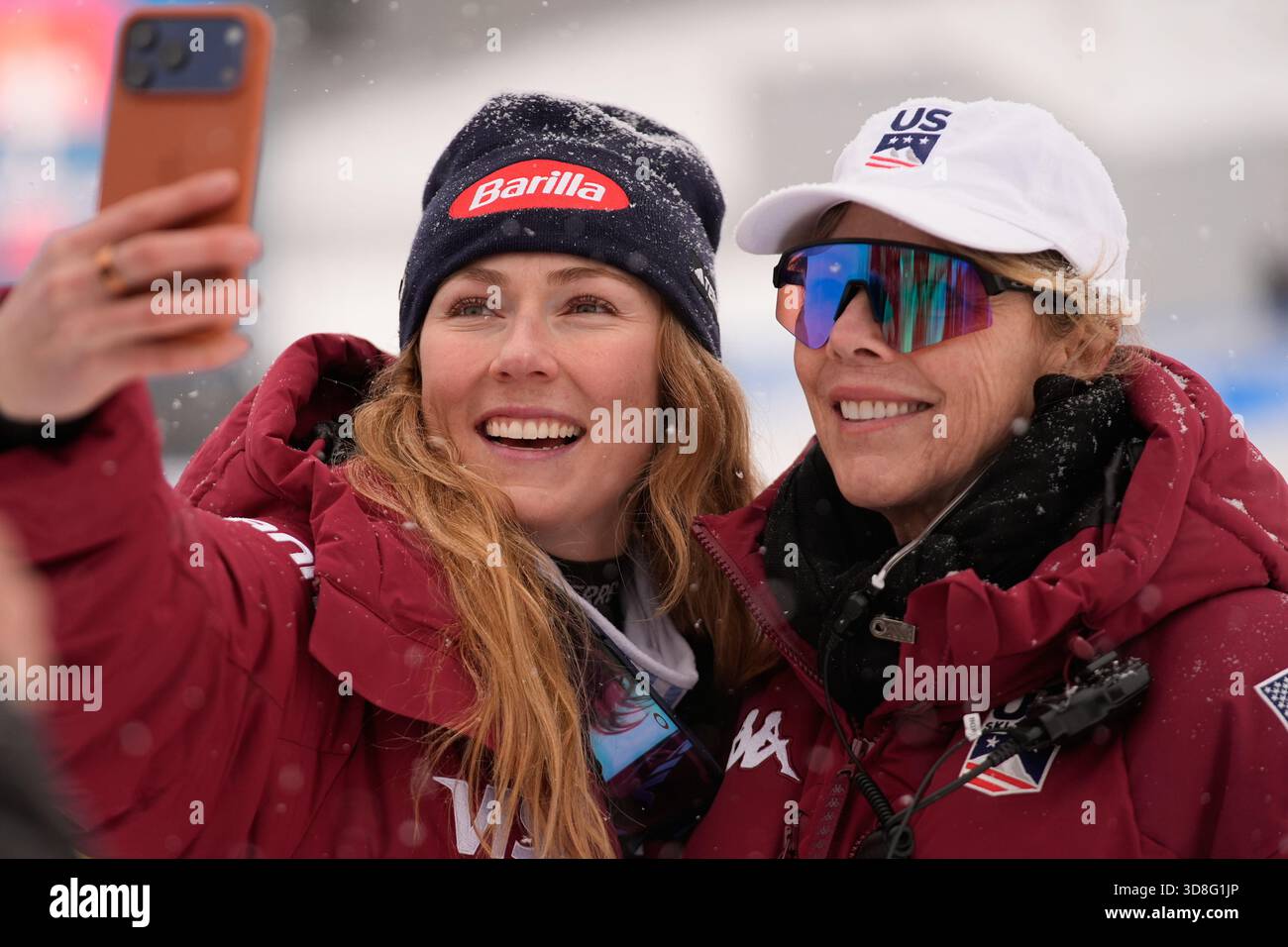 United States' Mikaela Shiffrin, left, takes a selfie with mother ...
