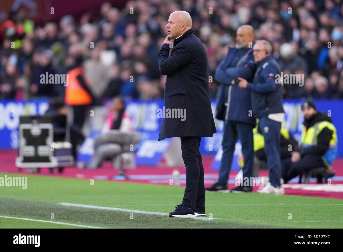 Arne slot 2025 liverpool november hi-res stock photography and images ...