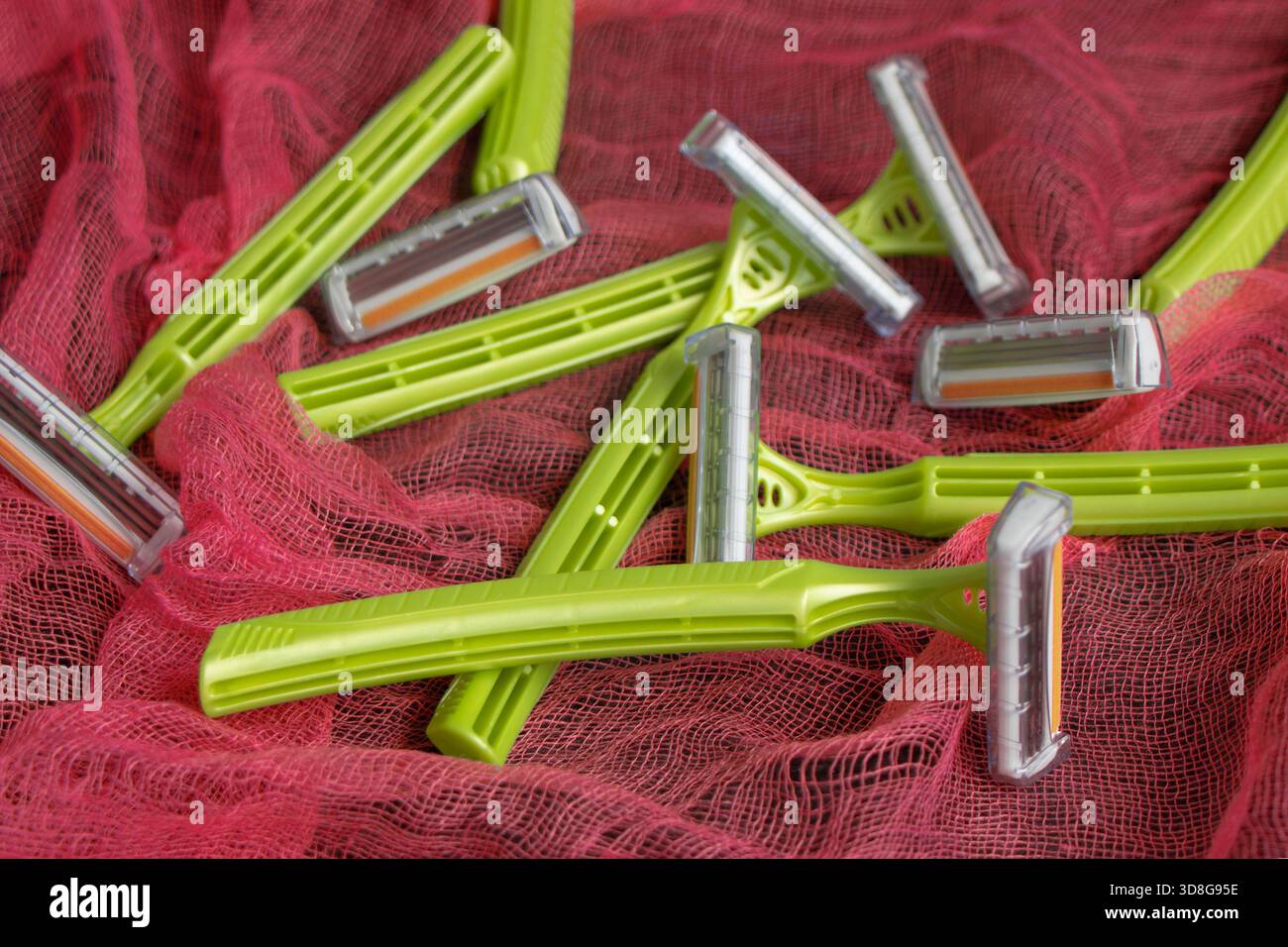 Blood razor bathroom disposable hi-res stock photography and images - Alamy