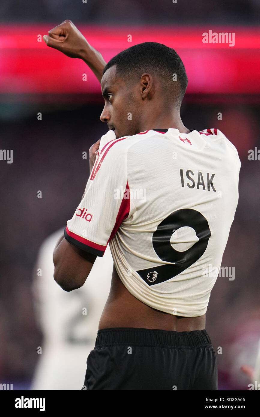 Alexander Isak of Liverpool celebrates goal to Liverpool fans during ...