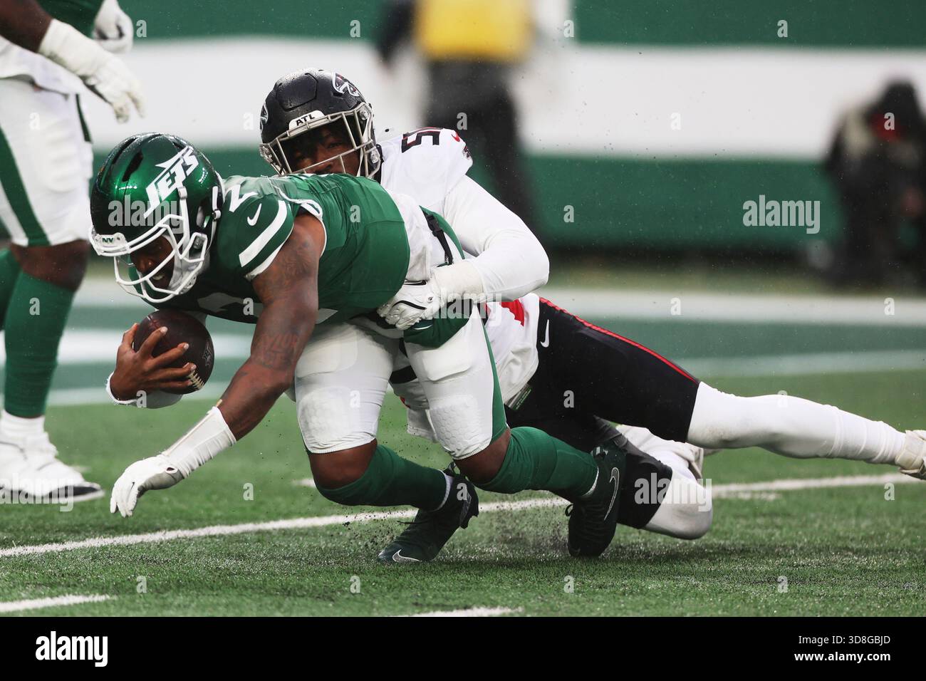 Atlanta Falcons defensive end Leonard Floyd (56) sacks New York Jets ...